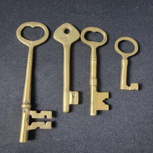 Vintage | Accents | Vintage Large Brass Skeleton Keys Set Of 4 Home ...